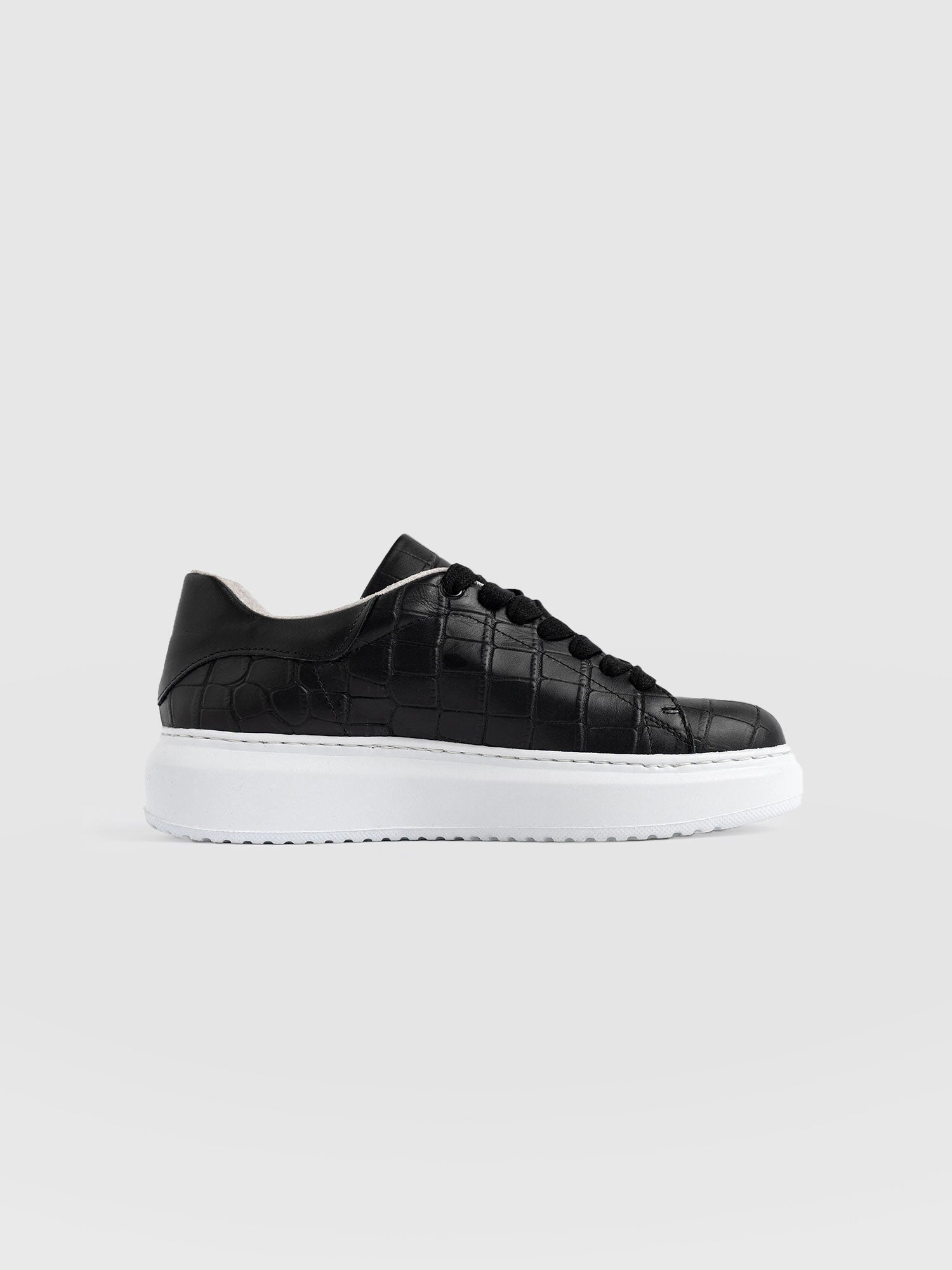 Hampstead Trainer Black - Women's Trainers | Saint + Sofia® UK – Saint ...
